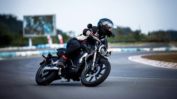 VMoto | TC Max